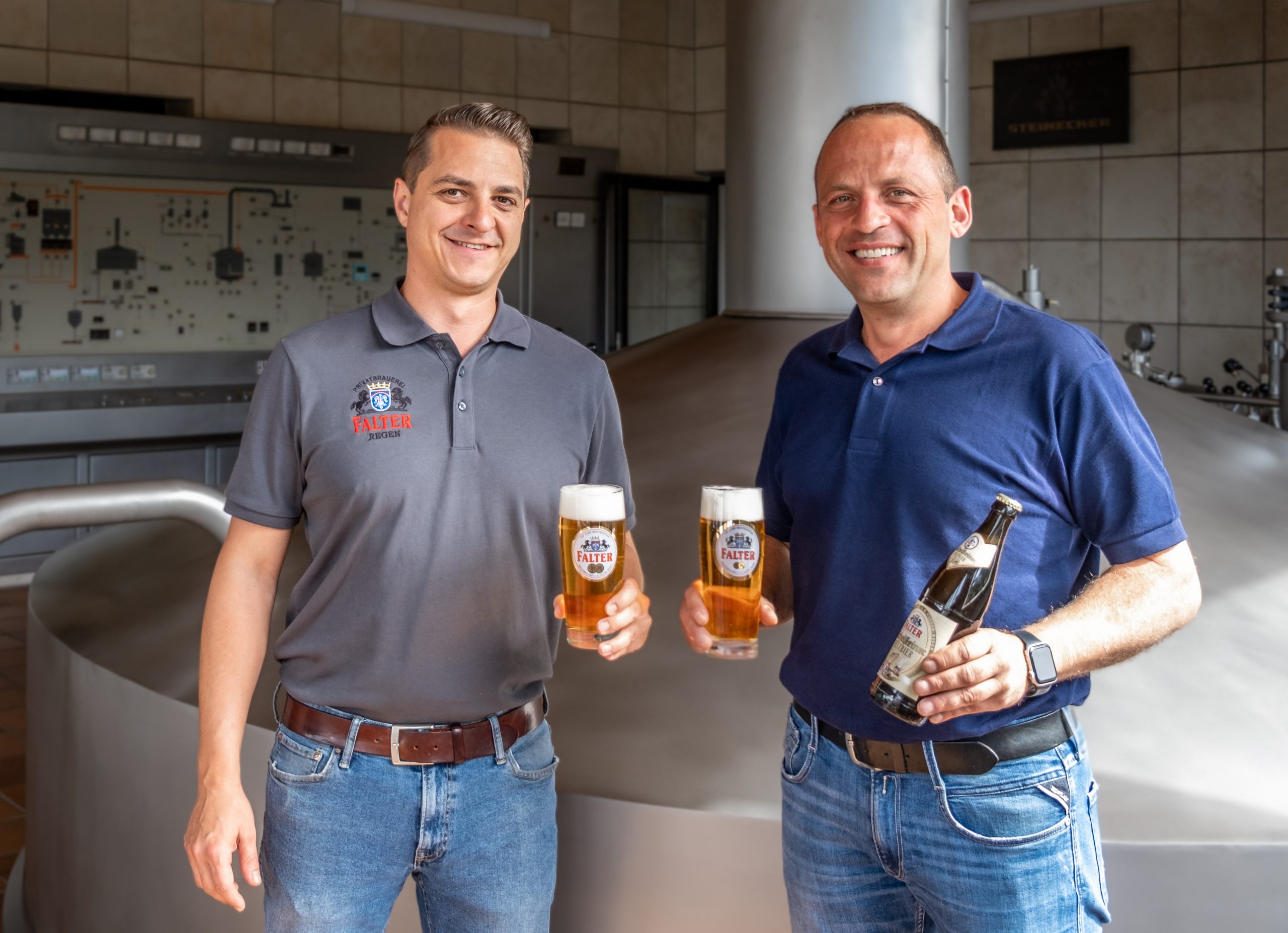 Braumeister Martin Stadlöder mit Inhaber Josef-Falter - Brauerei Falter ...